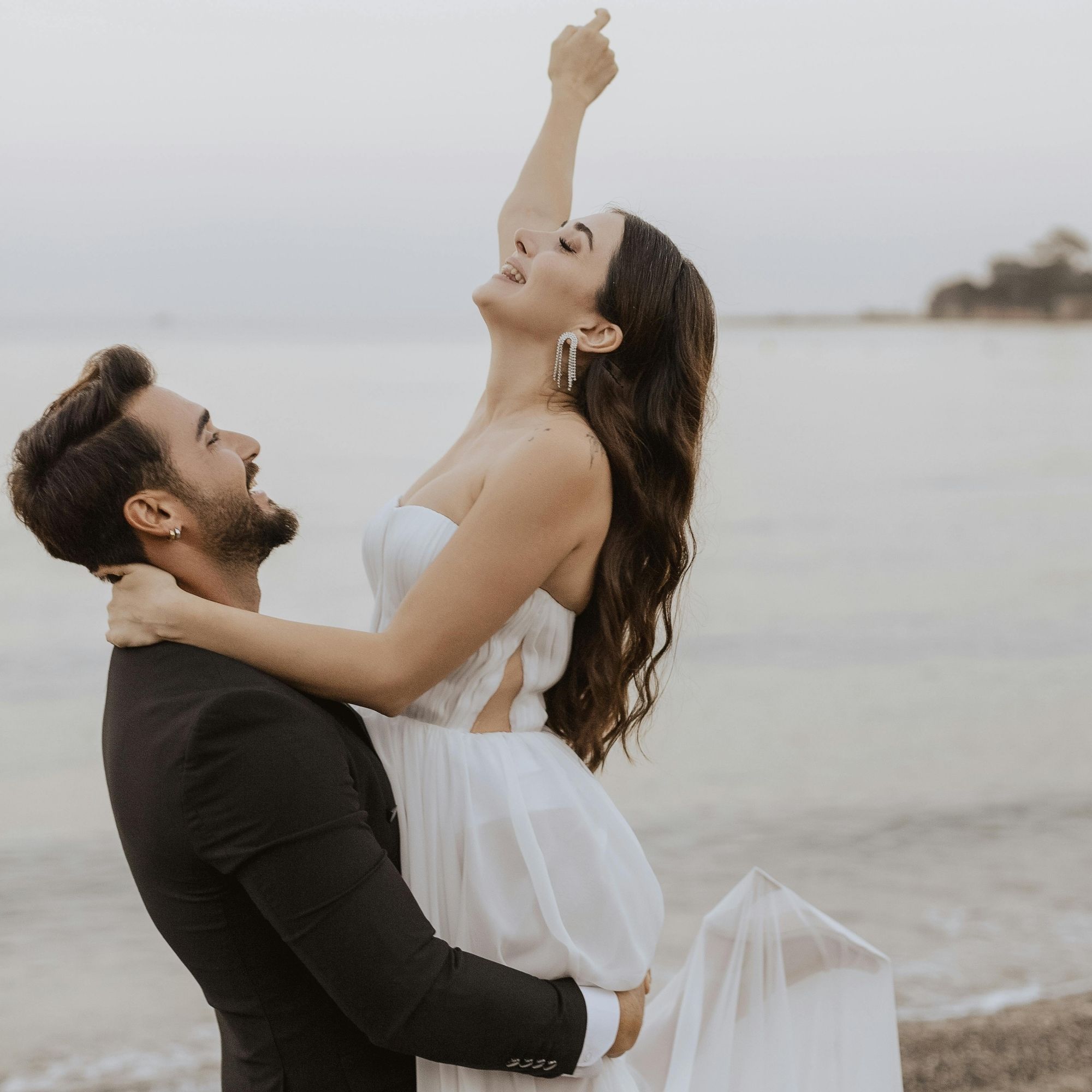 5 bí mật người đàn ông sẽ tiết lộ nếu họ yêu bạn rất nhiều | ELLE
