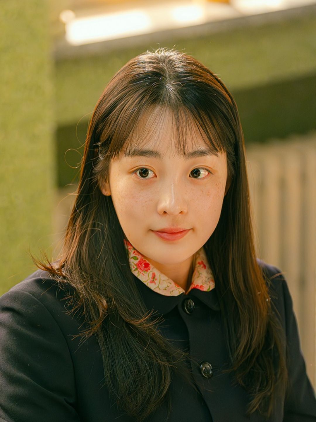 Học cách yêu làn da thật từ Kim Min Ha | ELLE